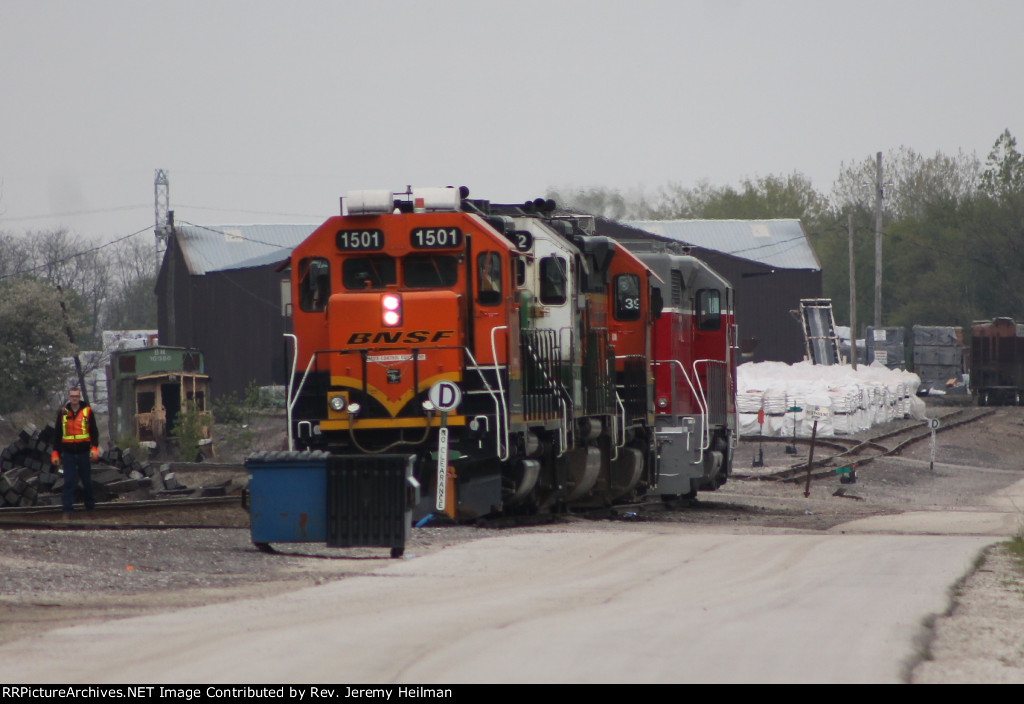 BNSF 1501 & others (4)